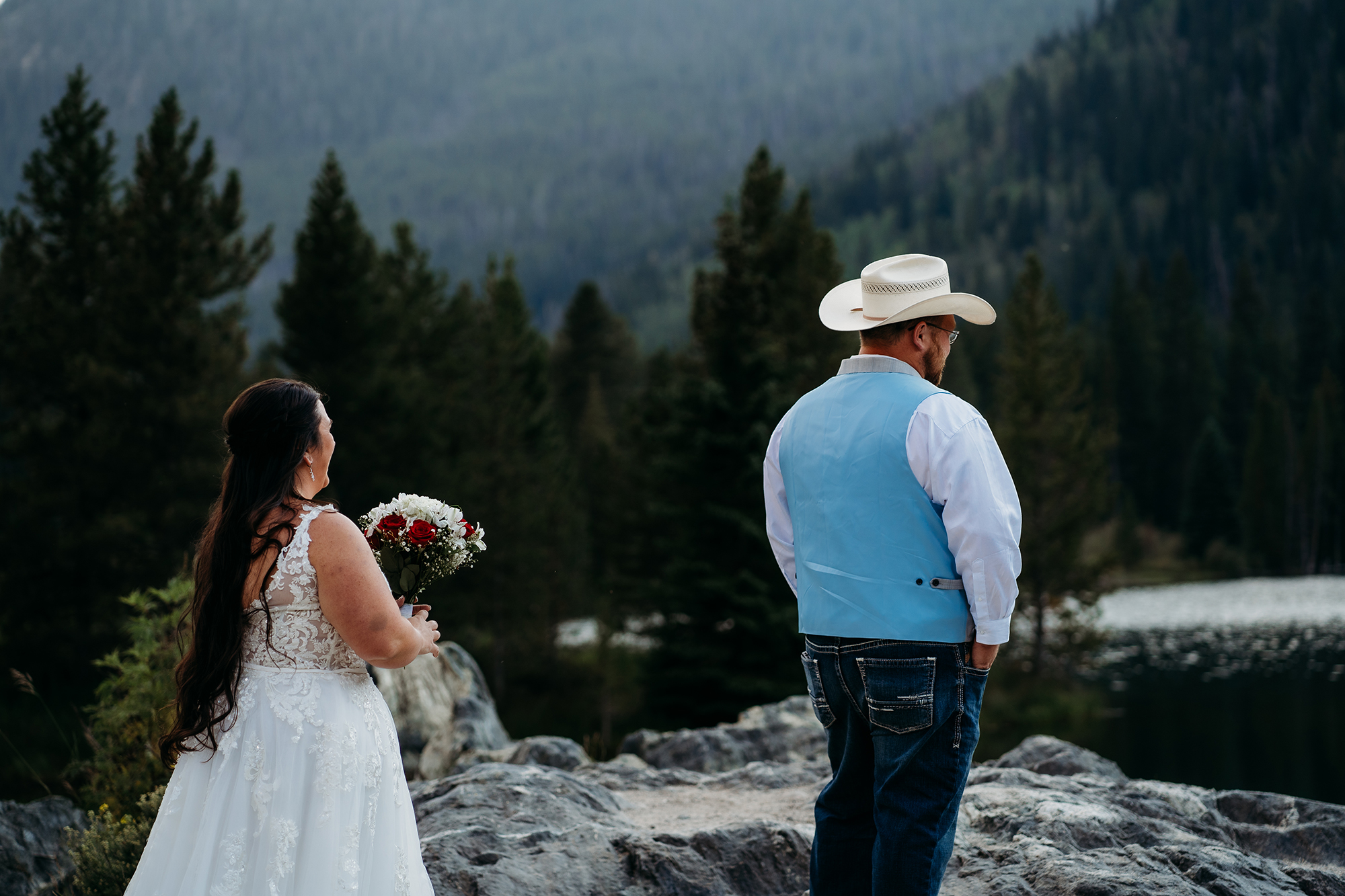 Frisco Colorado Elopement at Officers Gulch - erinlassahn.com
